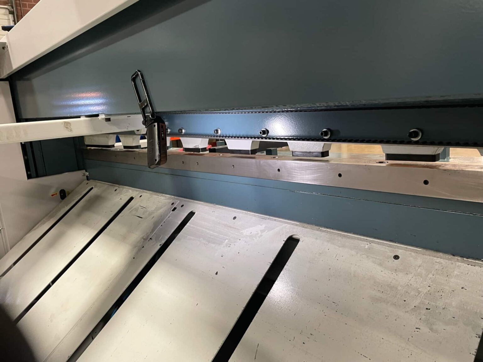 Flipping and Shimming | Hydraulic Shear Blades| FABTECH SOLUTIONS